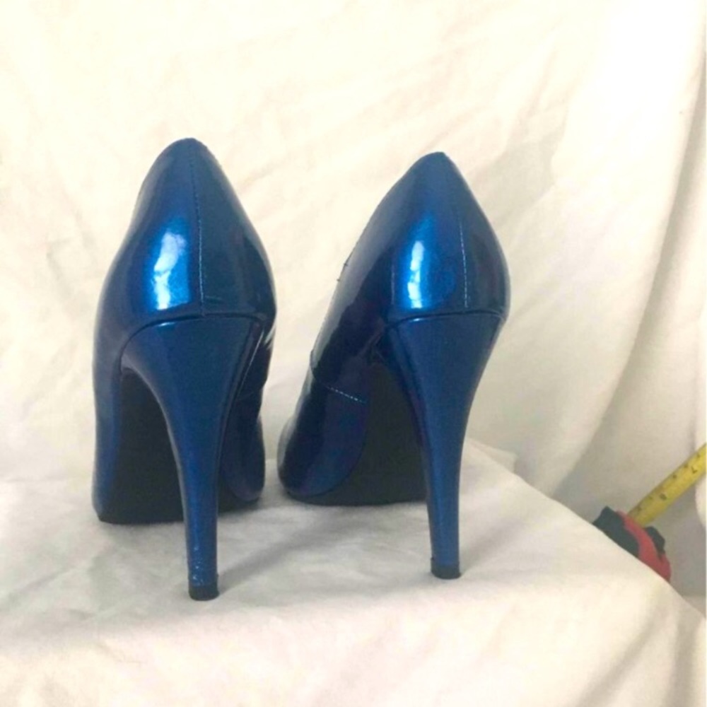 Steve Madden Gorgeous Metallic Blue Round Toe Stilett… - Gem